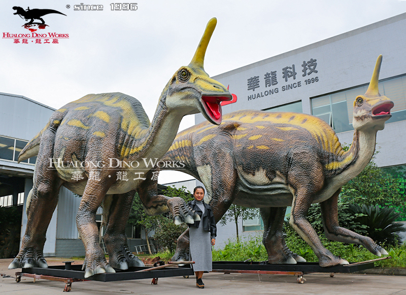 Tyrannosaurus rex: Animal. Simulated animal.-Tsintaosaurus-Animatronic ...
