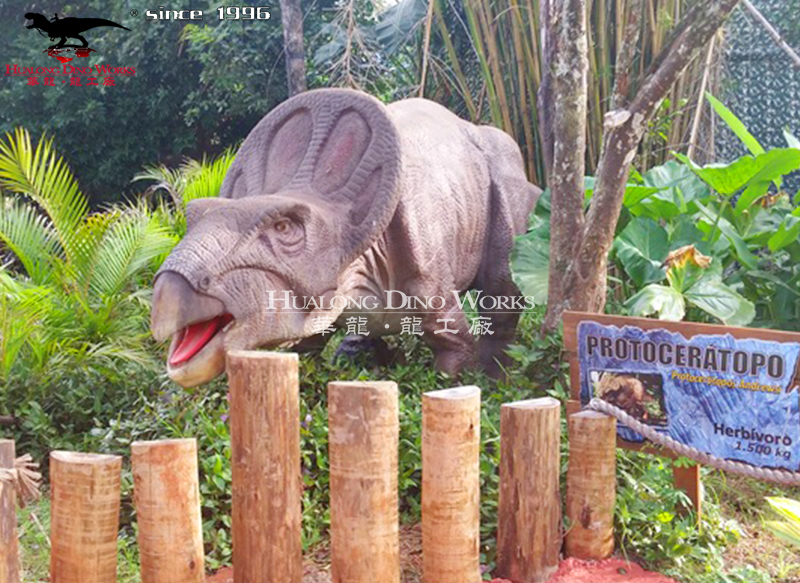 Prehistoric creatures, Prehistoric animal, Animal toy, Animal sculpture ...